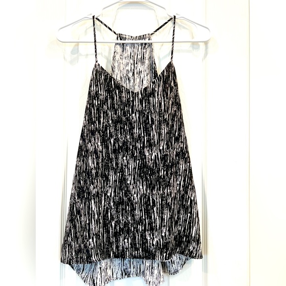 Express | Tops | Reversible Black And White Tank | Poshmark